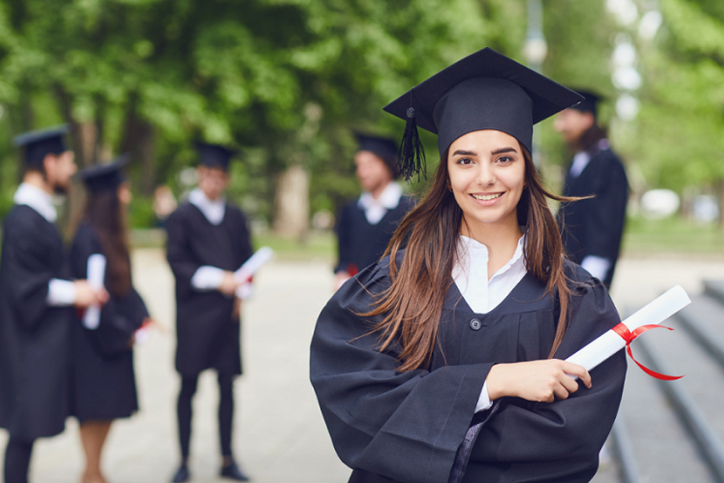 7,300 more immigration applications accepted by Canada for ...